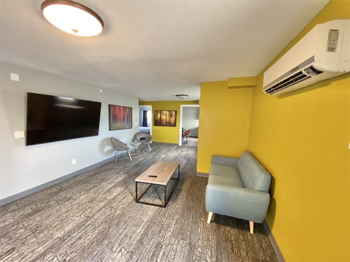 Suite 118 - 1br With King Bed And Kitchen - Rapid City, SD