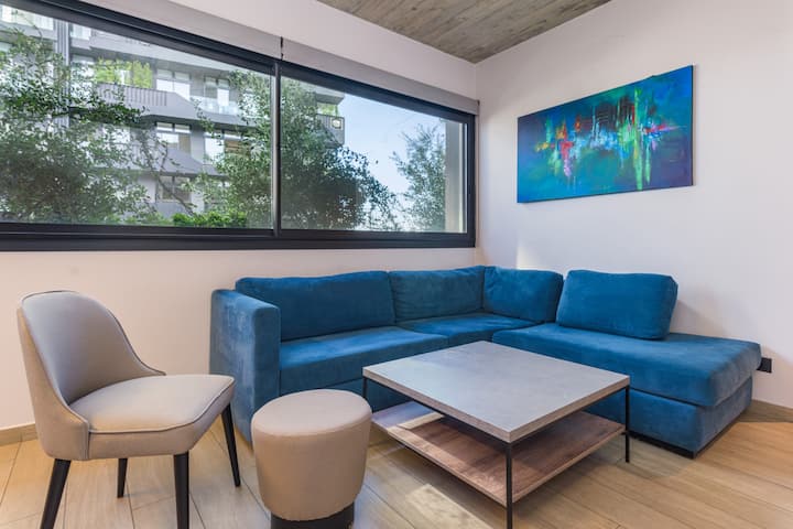 Amine 602, 1-br In Mar Mikhael - Beirut