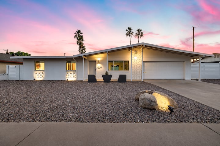 Desert Mirage: Retro Chic W/ Pool, Grille & Bocce - Paradise Valley, AZ