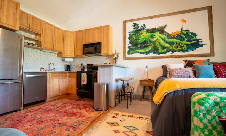 Octo Loco - Cozy Studio | Park City Ski Bus - Park City, UT