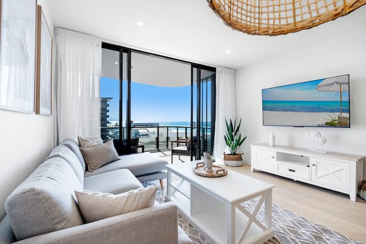 Stunning Brand New 2br Waterfront Unit - Tweed Heads