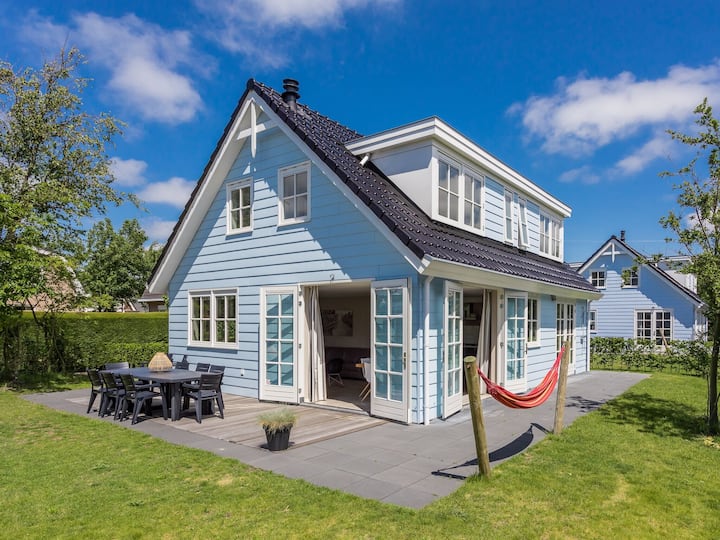 Modern Vakantiehuis Vlakbij Zee - Katwijk aan Zee