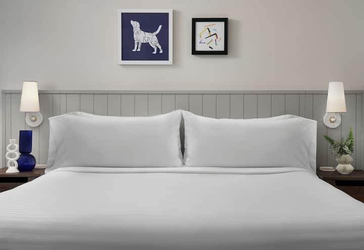 Relax And Unwind! 2 Spacious Units, Full Kitchen - Chicago, IL