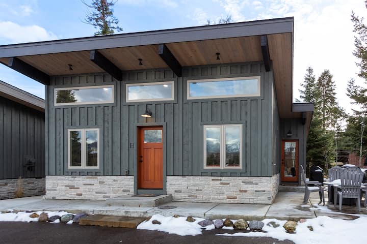 Stryker Luxury Cabin H By Wlgc W/ Golden Tee! - Whitefish