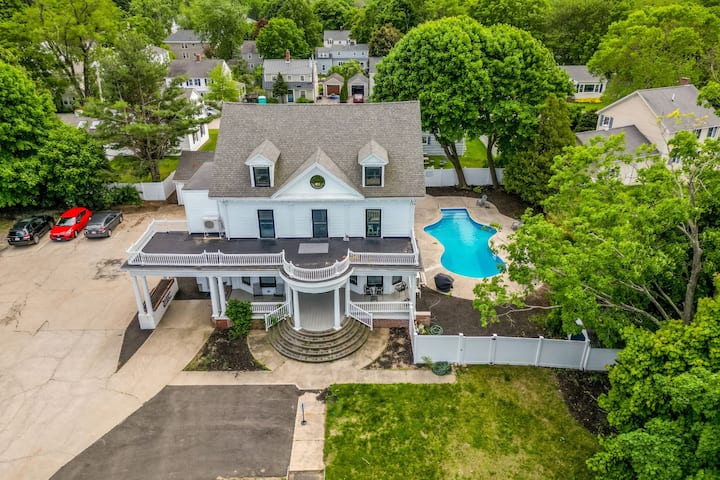 Stunning South Portland Apartment W/pool - Portland, ME