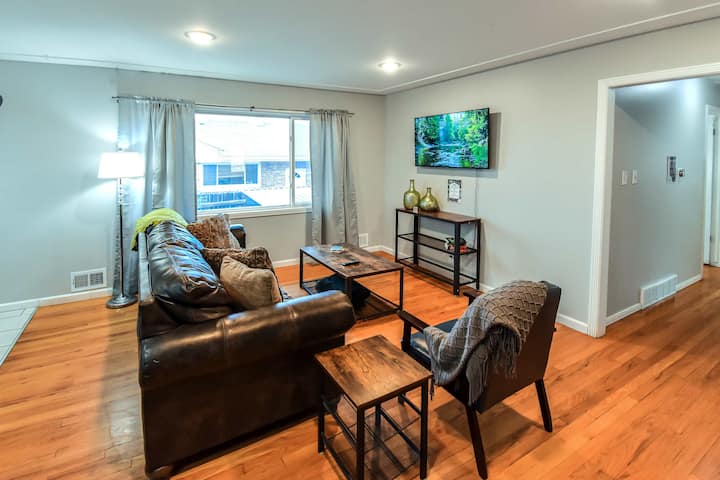 Enchanting Upper Unit With Whimsical Details - Englewood, CO