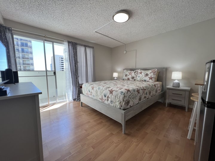 3 Minute To Waikiki Beach, 15 Minutes From Zoo - Honolulu, HI