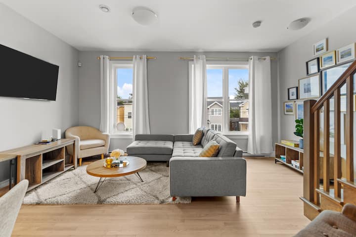 Pennywell Prestige | 2 Bed | 1.5 Bath | Garage - Saint John's