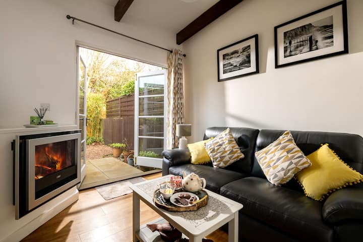 Delderfield Cottage - Sidmouth