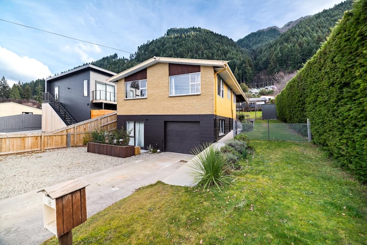Character Retro Family Home In Queenstown - Queenstown, New Zealand