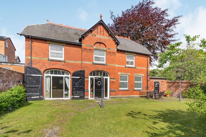 Southport Coach House - Southport