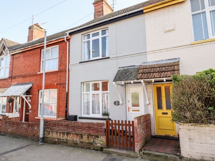 Seaside Retreat - Lowestoft