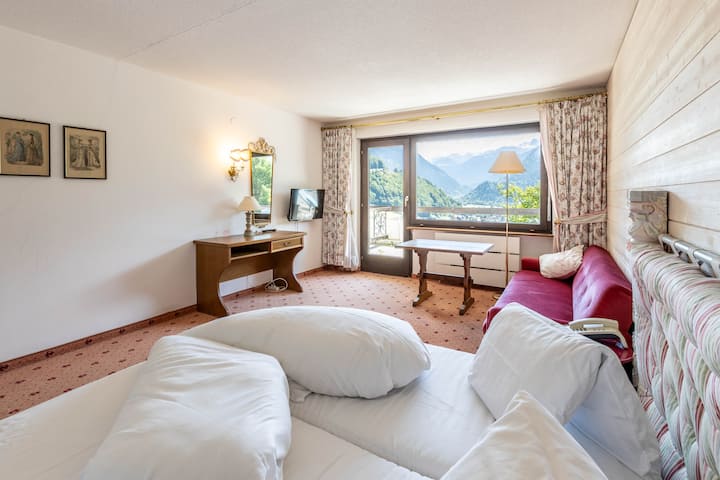 Dreibettzimmer Mit Badewanne Und Balkon - Schruns