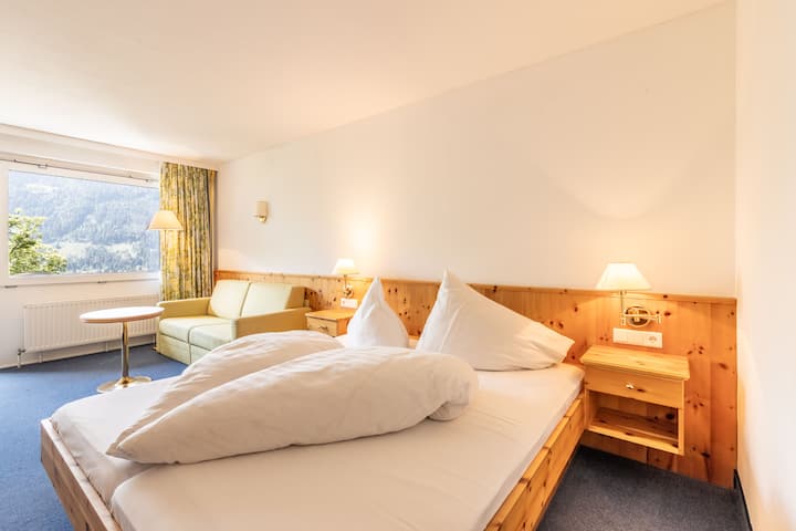 Vierbettzimmer Mit Badewanne Und Balkon - Montafon