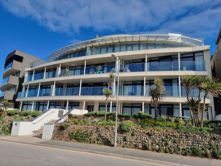 Fistral Pearl - Newquay