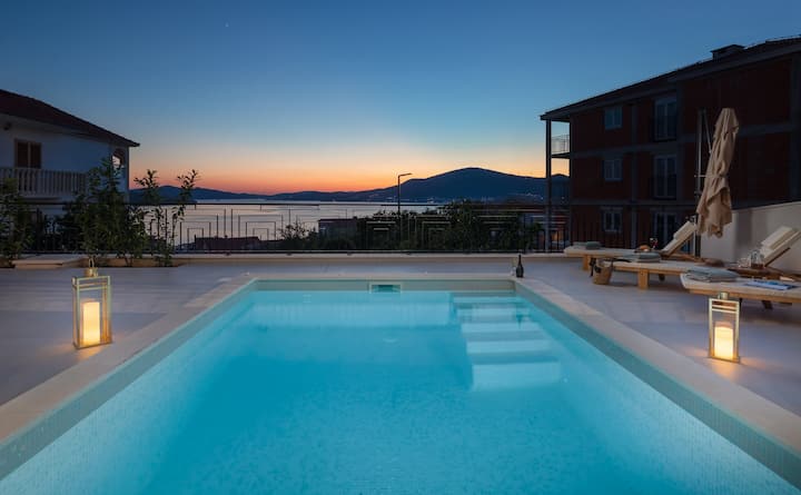 Luxury Villa De Mar With Pool - Okrug Gornji