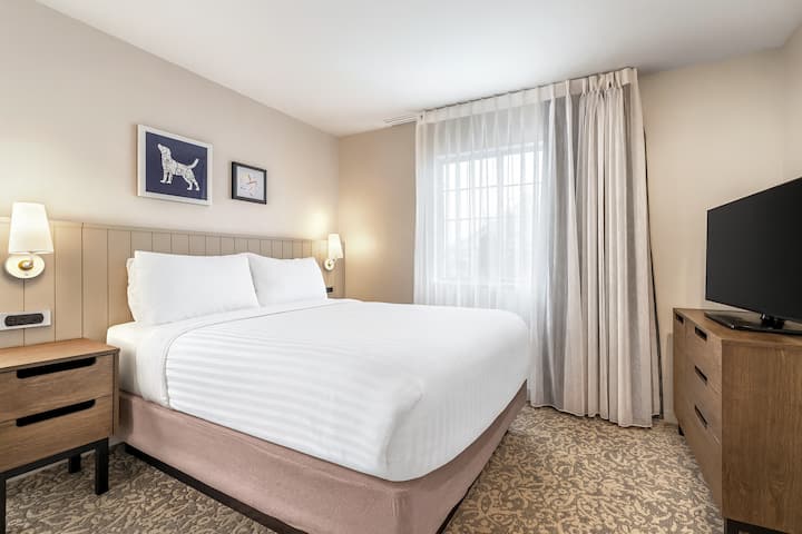 A Place You'll Surely Enjoy! 3 Spacious Units - Los Angeles, CA