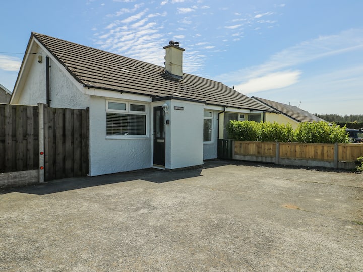 Fern Hill Cottage - 앵글시