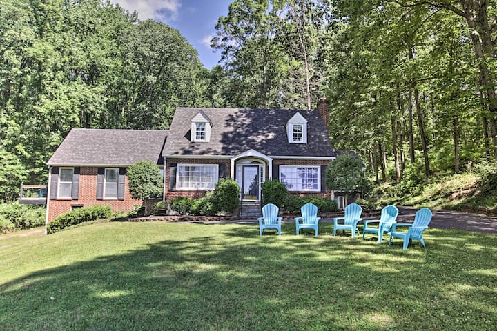 The Wine Cottage Near Veritas & Afton Mountain - Waynesboro, VA