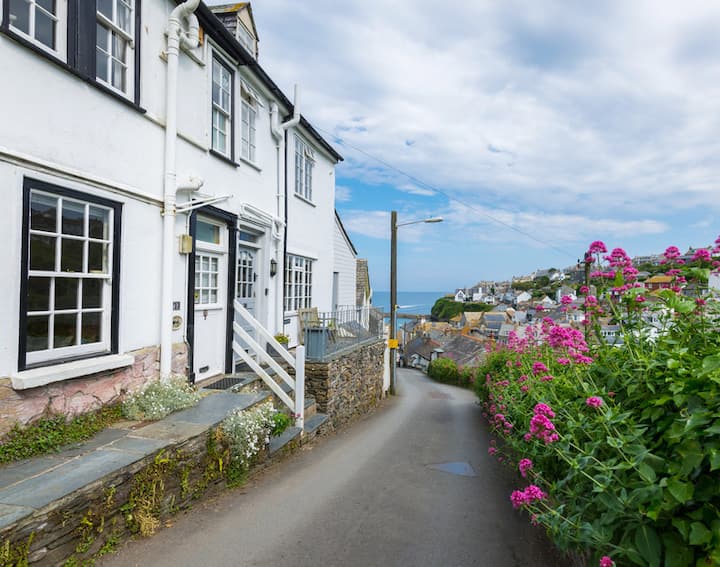 April Cottage - Port Isaac