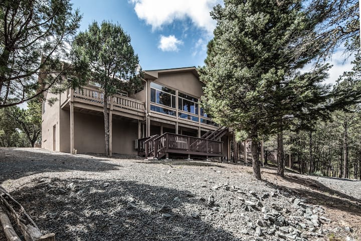 Cozy Timbers | Near Shops + Galleries, Hot Tub - Ruidoso, NM