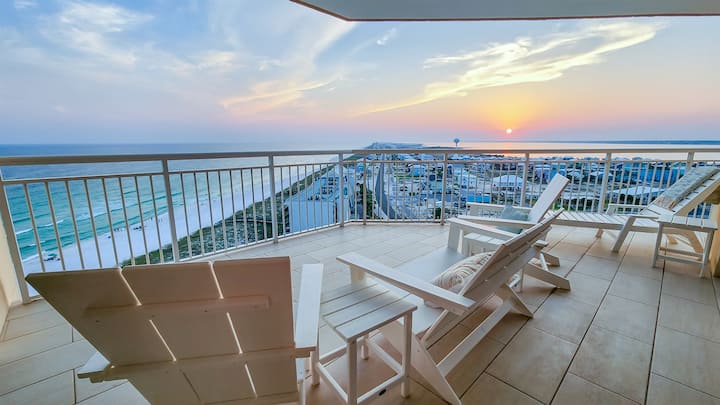 Elegant Beachfront Condo W/chair Service/sleeps 12 - Navarre, FL