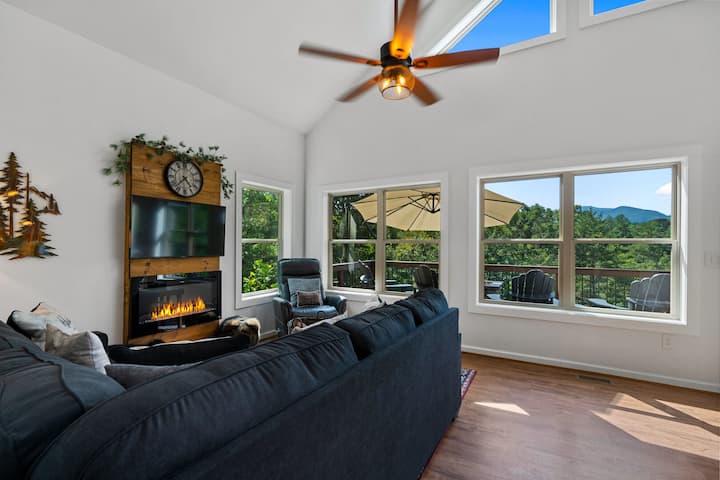 Foxs -New Listing - 3bd 2.5ba In Riverbend - Lake Lure, NC