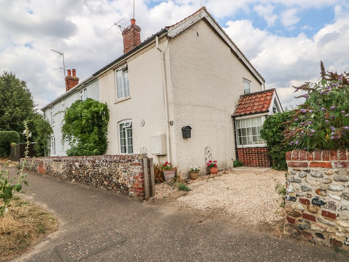 Megs Cottage - Norwich Airport (NWI)