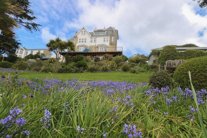 The Tower, 5 Corisande Manor - Fistral Beach