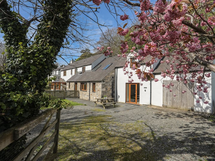 Long Cottage - Beaumaris
