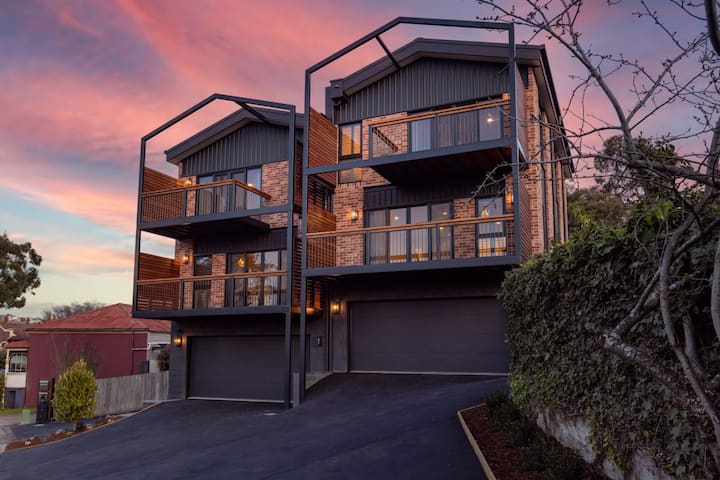 Tamar Views With Parking: Moments From The Gorge - Launceston