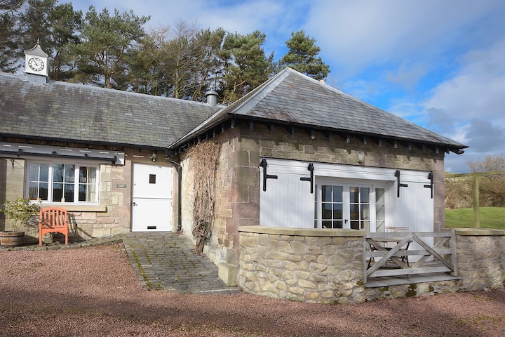 Harness Lodge - Bamburgh