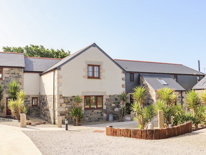 Polurrian House - Helston