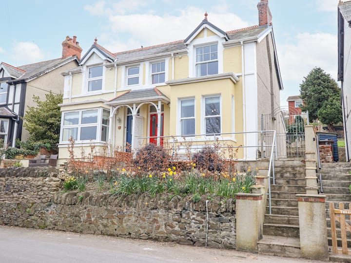 Westfield - Conwy