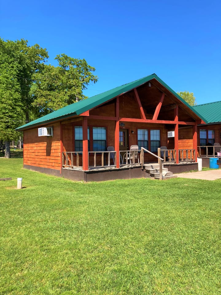 Premium Waterfront 2 Bedroom Cabin - Goat Island, Trinity