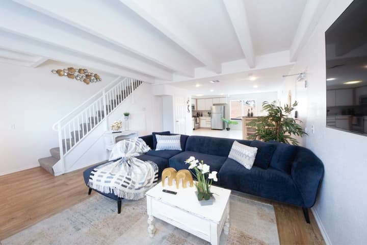 201 Urban Retreat Just Steps From Little Italy - San Diego, CA