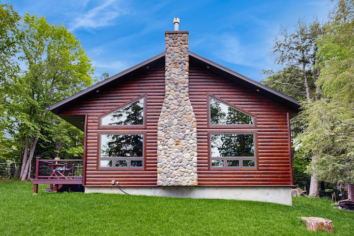 2br Brand-new Cabin W/water Access, Firepit, Grill - Presque Isle, WI