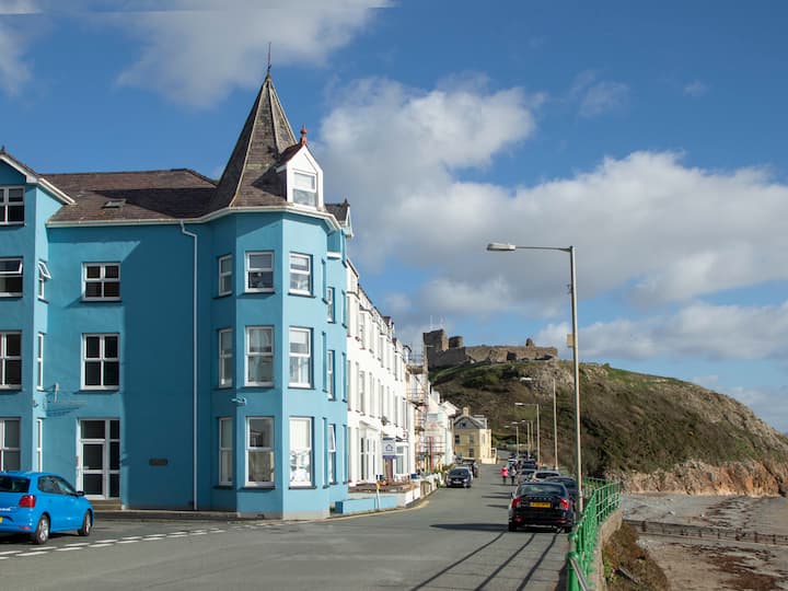 The Towers - Ardudwy - Criccieth