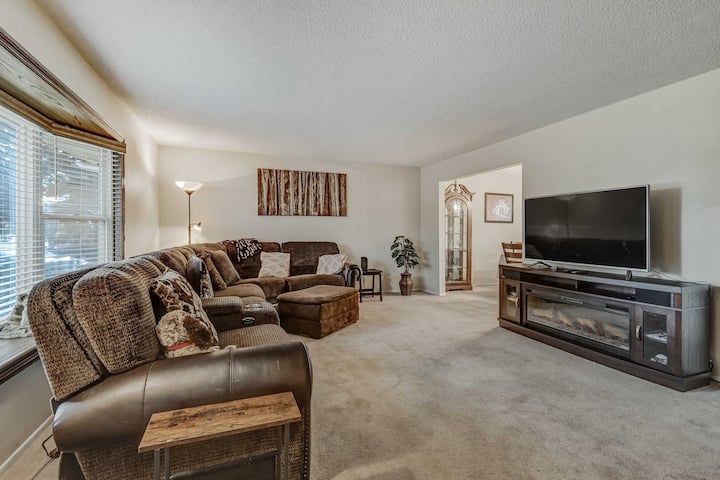 3 Br Minutes Away From Garden Of The Gods - Colorado Springs, CO
