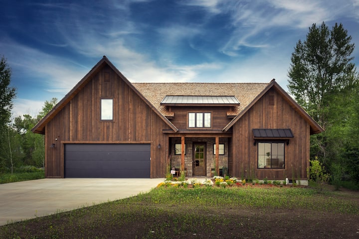 Redtail Rendezvous With Hot Tub - Driggs, ID