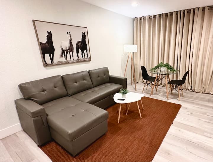 Lux 1br/1ba Condo With Master Suite Near Lv Strip - Las Vegas Aquariums, Las Vegas