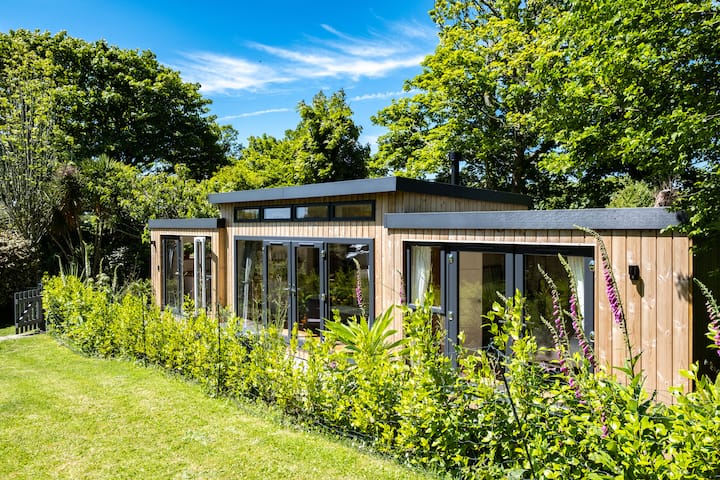 Chi Lowarth - Porthleven