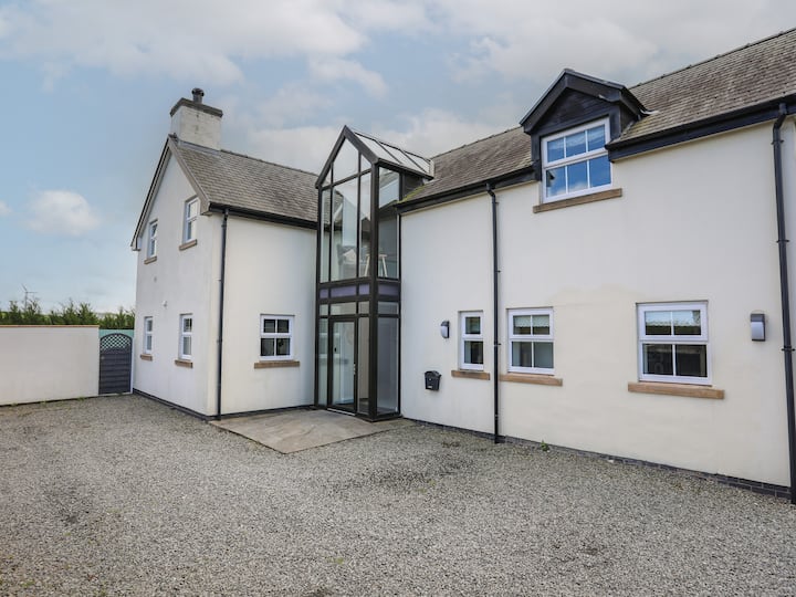The Old Coal Yard - Anglesey