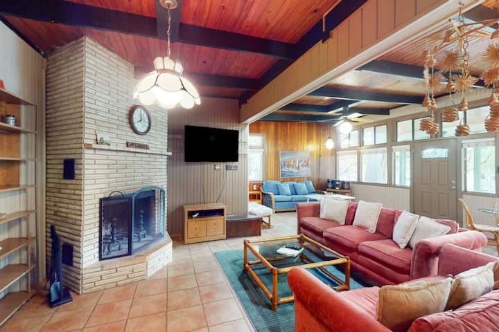 4br Riverfront House With Guest House, River Views - Seguin, TX