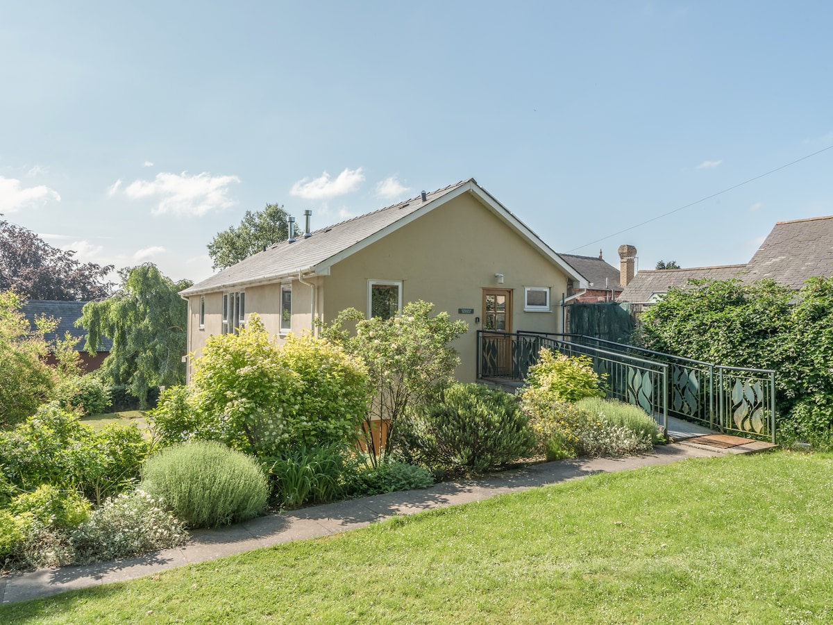 La cervecería The Schoolhouse - Casas en renta en Bishop's Castle ...
