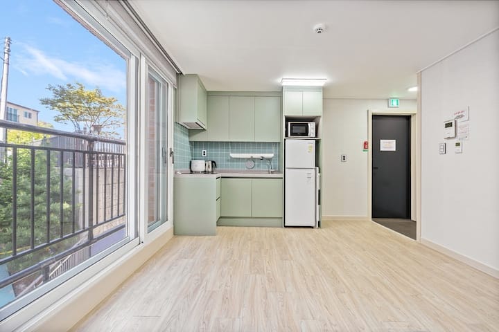 사계절 풍경이 아름다운 모던하고 심플한 공간 - 양지면