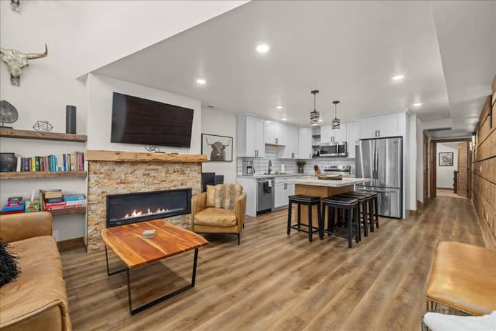 Spacious Dog-friendly Home With Hot Tub & Firepit - Red Lodge, MT