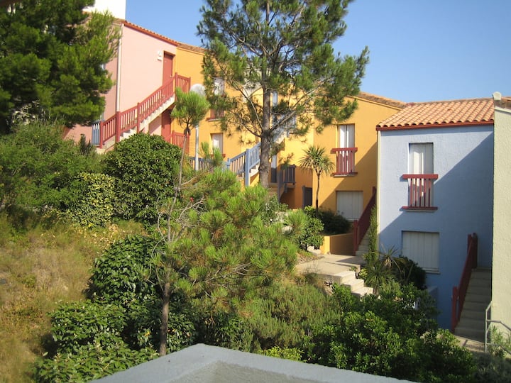 Appartement Avec Balcon Ou Terrasse Proche Mer - Cerbère
