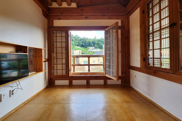#한옥마을 #경기전 #오목대 #남부시장  꾀꼬리 201호(2인실) - 全州市
