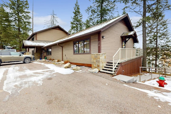 1br Glacier National Park | Patio | Pool - Whitefish, MT